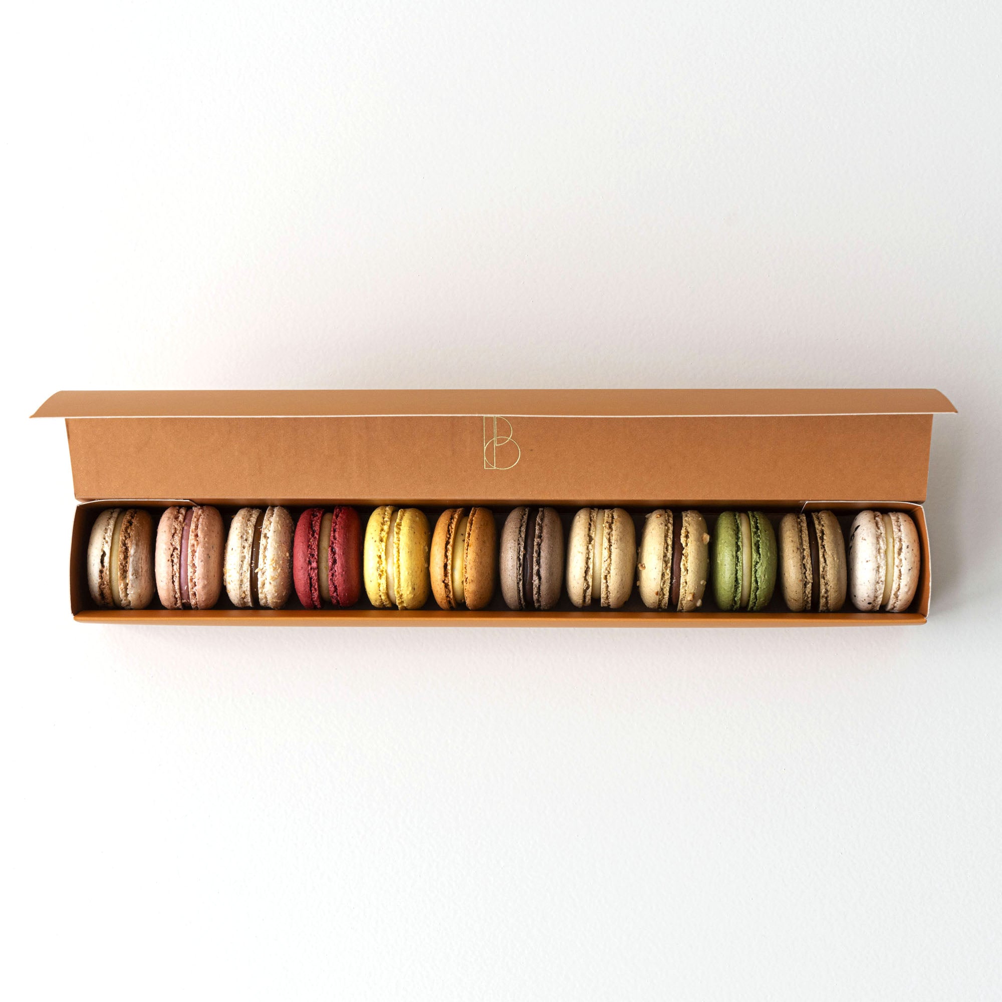 Caja mediana de macarons (degustación de 12 sabores)